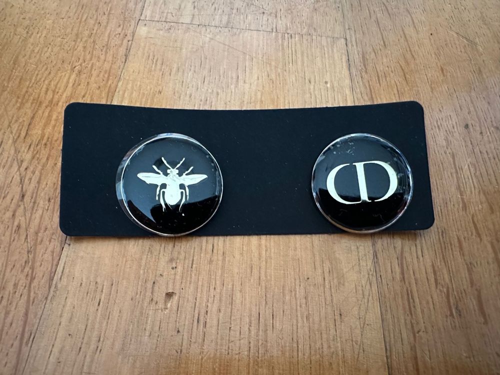 Dior Pin Beauty (Neu und originalverpackt) in Bern für CHF 12 – mit ...