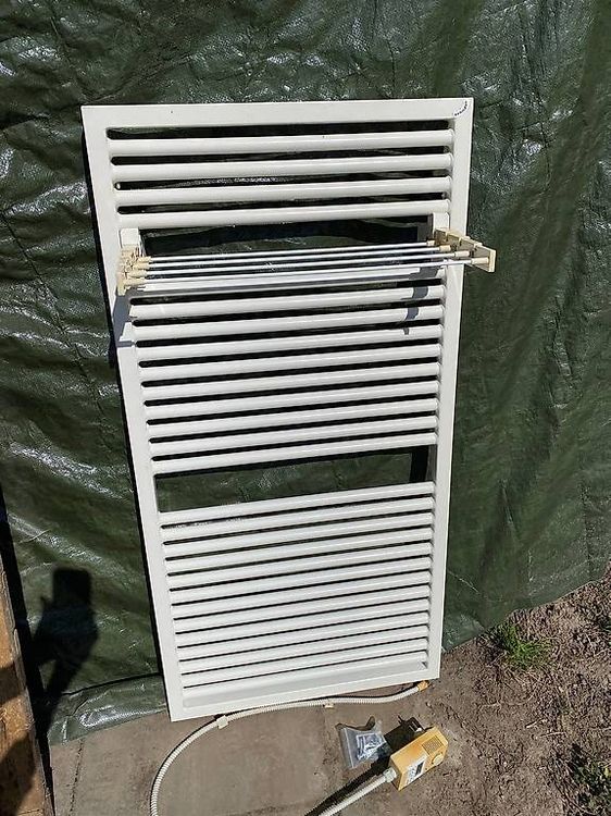 Heizkörper Elektroradiator für Badezimmer (Gebraucht) in Sursee für CHF 25 – nur Abholung auf ...