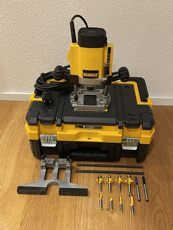 Dewalt Oberfräse DW615 mit 1000W Motor+10X NEUEN Fräser dazu (Gebraucht ...