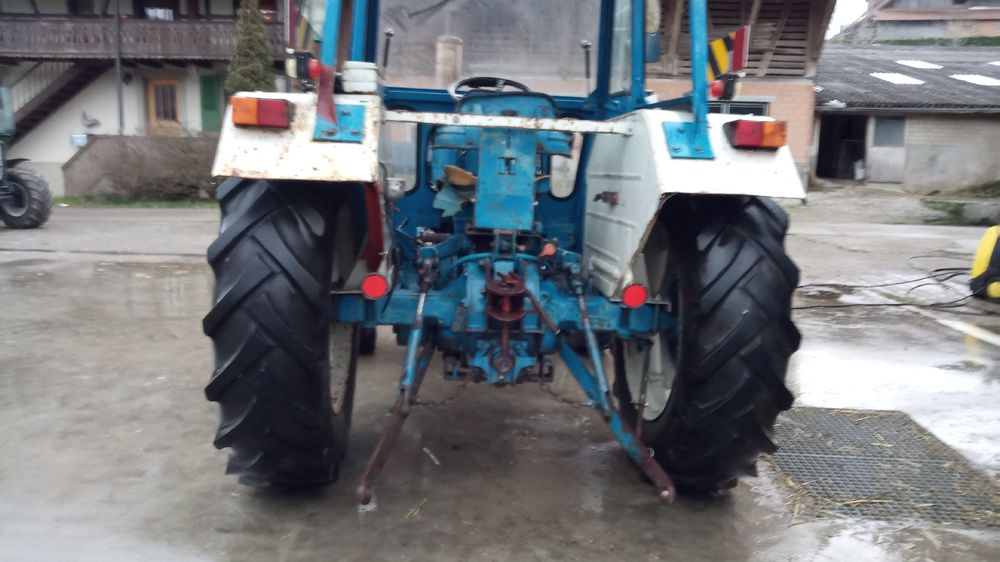 Ford Traktor 2000 (Defekt) in Zäziwil für CHF 1000 – nur Abholung auf ...