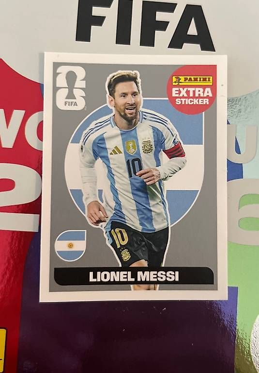 Panini FIFA WM 2026 Messi Extra Sticker Silber (Gebraucht) in Bern für ...
