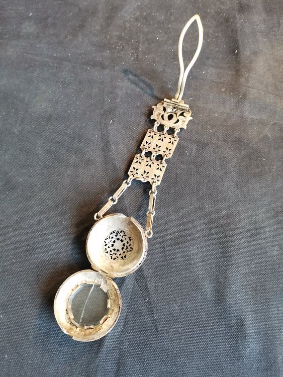 Schmuck, Trachtenschmuck, Kleiderschmuck, Anhänger (Gebraucht) in Wiedlisbach für CHF 17 – mit ...