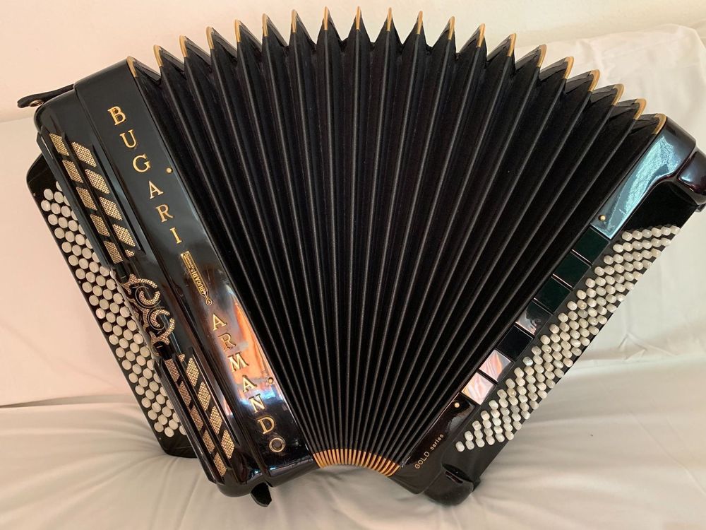 Akkordeon Bugari Armando Gold Series (Gebraucht) in Zürich für CHF 4600 ...