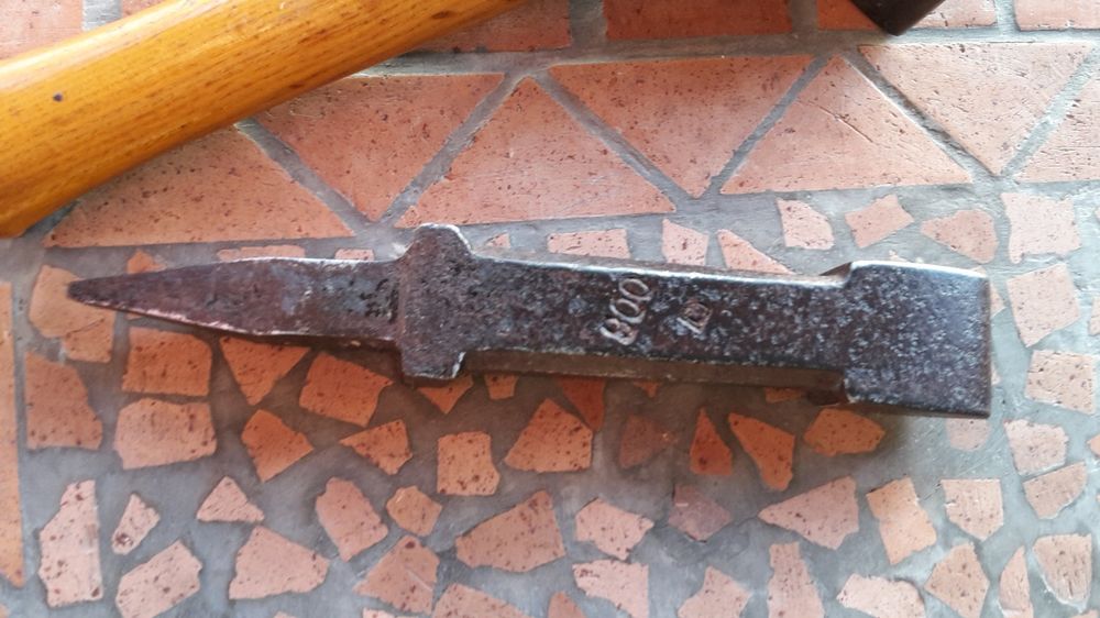 Dengeleisen, Dengelamboss, Dengelstock mit Hammer (Gebraucht) in Burgdorf für CHF 88 – mit ...