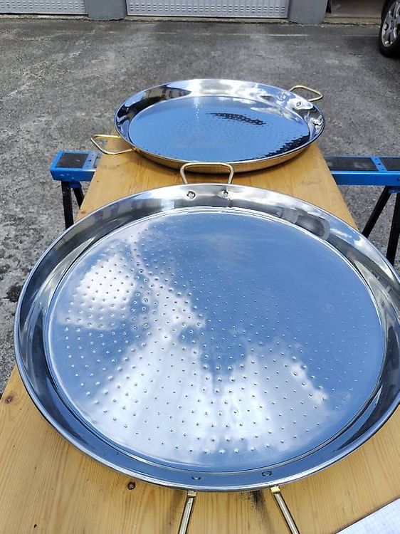 Poeles à paella inox dia. 54cm (Gebraucht) in Sonceboz-Sombeval für CHF ...