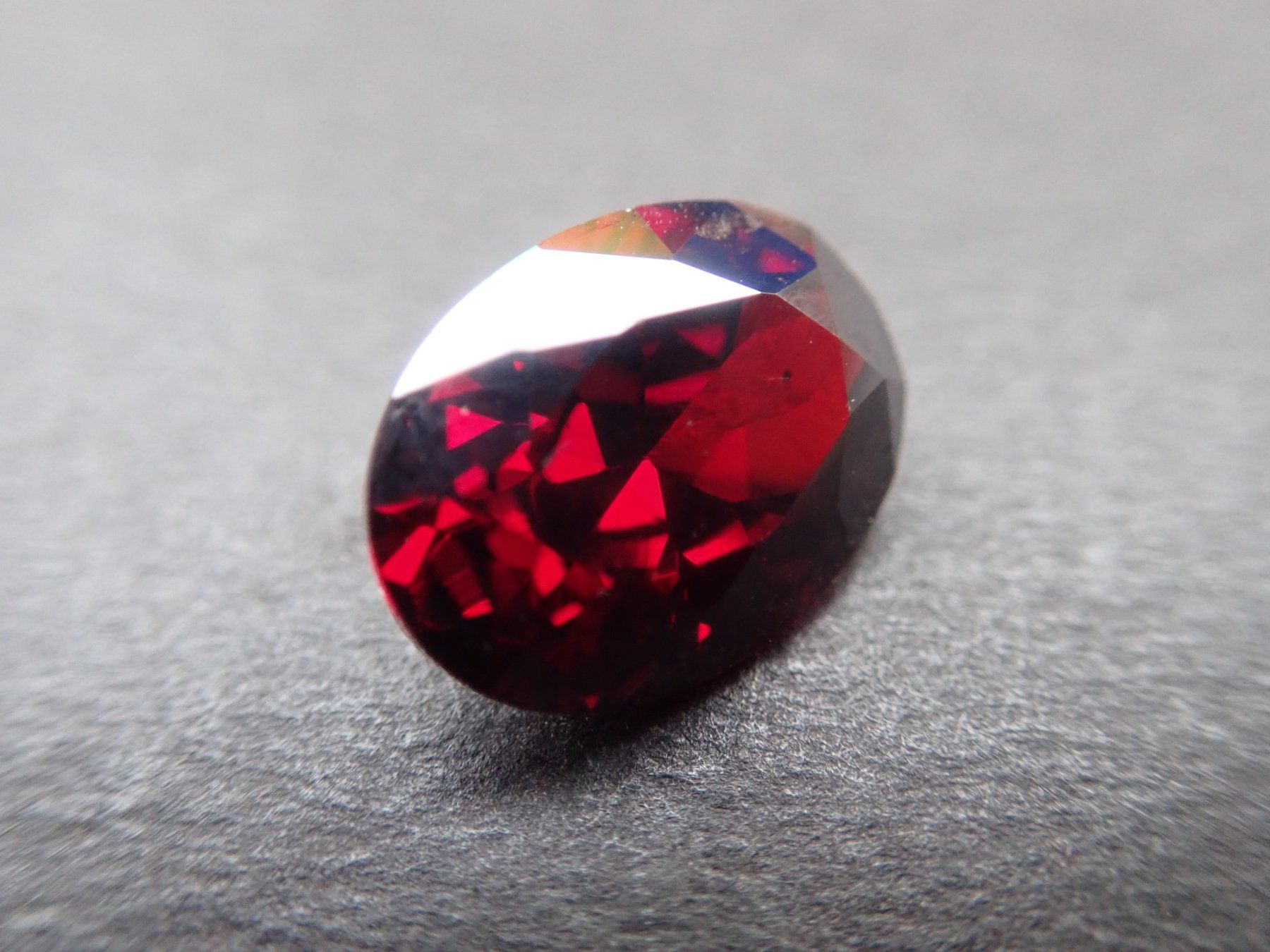 Grosser Granat 14 Carat (Gebraucht) in Lugano für CHF 89.9 – mit ...
