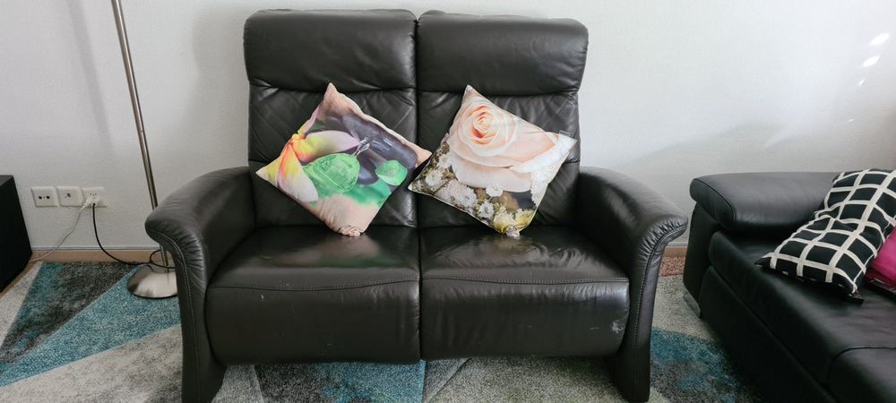 2er Ledersofa mit Relaxfunktion (Gebraucht) in Uznach für CHF 1 – mit Lieferung auf Ricardo kaufen