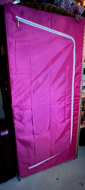 IKEA Kleiderschrank pink (Gebraucht) in Uster für CHF 29 – nur Abholung ...