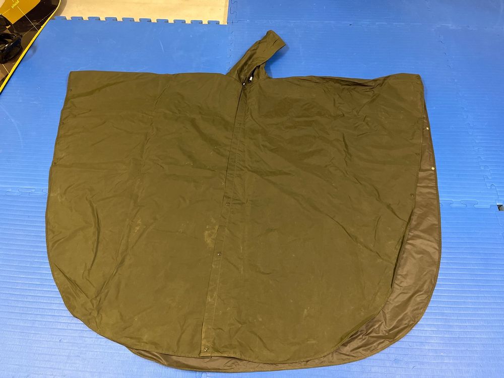 Überwurf, Pellerine, Regenschutz (Gebraucht) in Aesch BL für CHF 15 ...