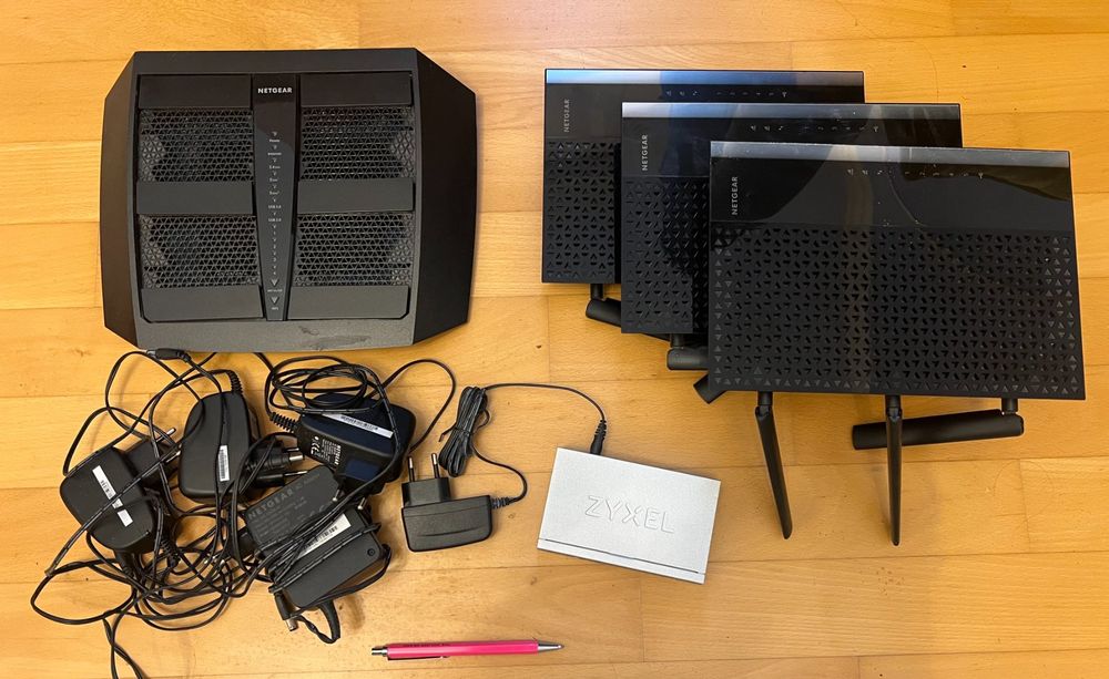 Router Nighthawk X6, 2x Extender Nighthawk EX7000, 1x Switch | Kaufen ...