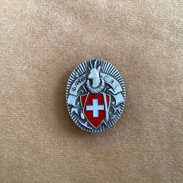 Ansteckpin Broche SAC CAS Schweizer Alpen Club Abzeihen Pin (Gebraucht) in Meyrin für CHF 16 ...