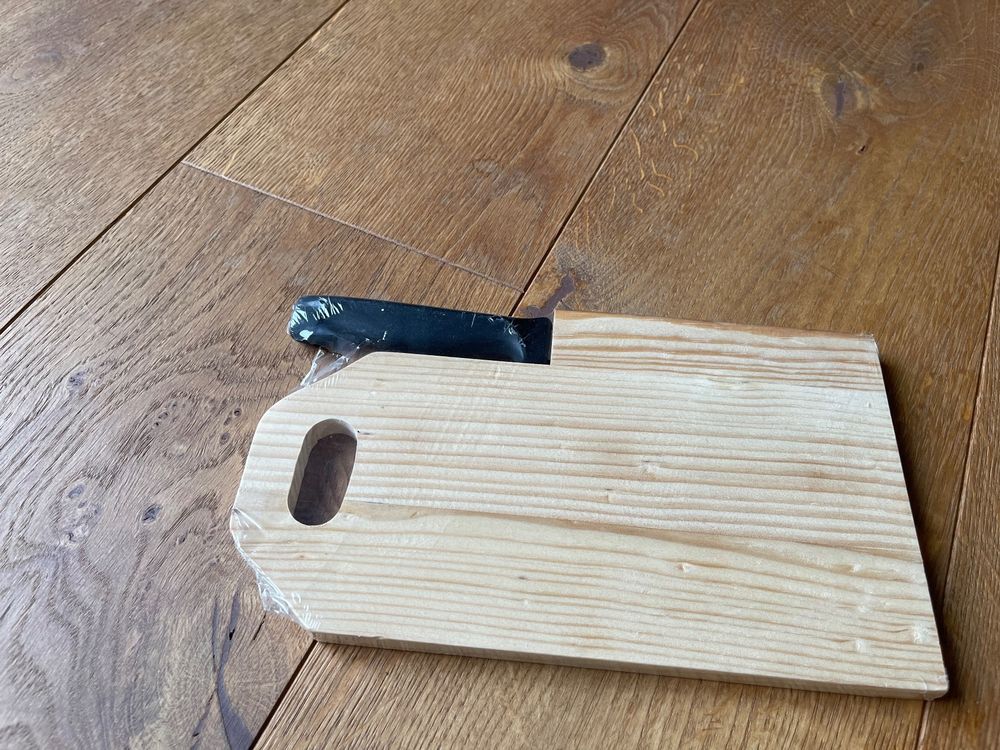 Schneidebrett mit Messer | Kaufen auf Ricardo