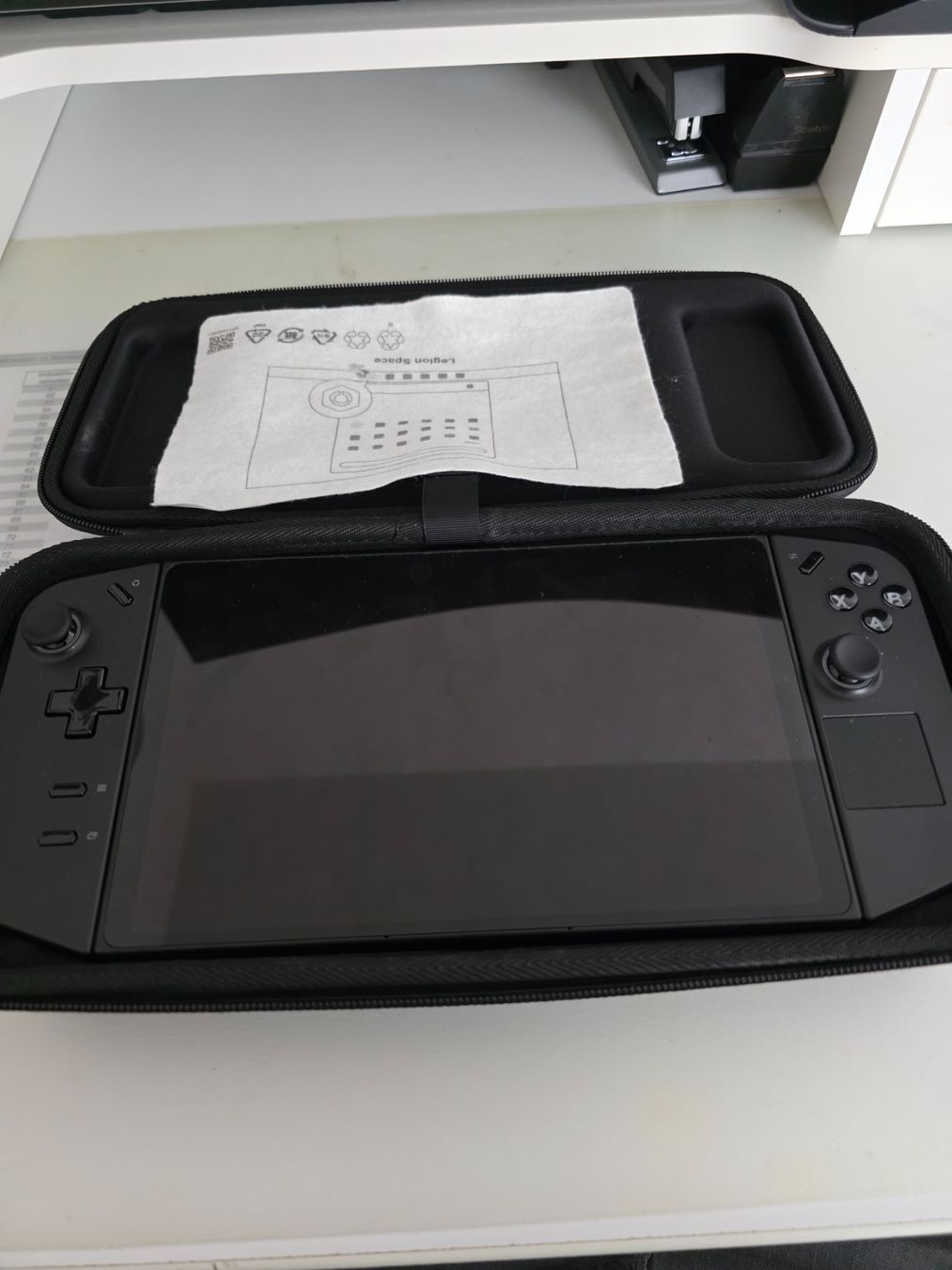 LENOVO Legion Go 1 TB GAMING HANDHELD und Docking Station (Neu (gemäss ...