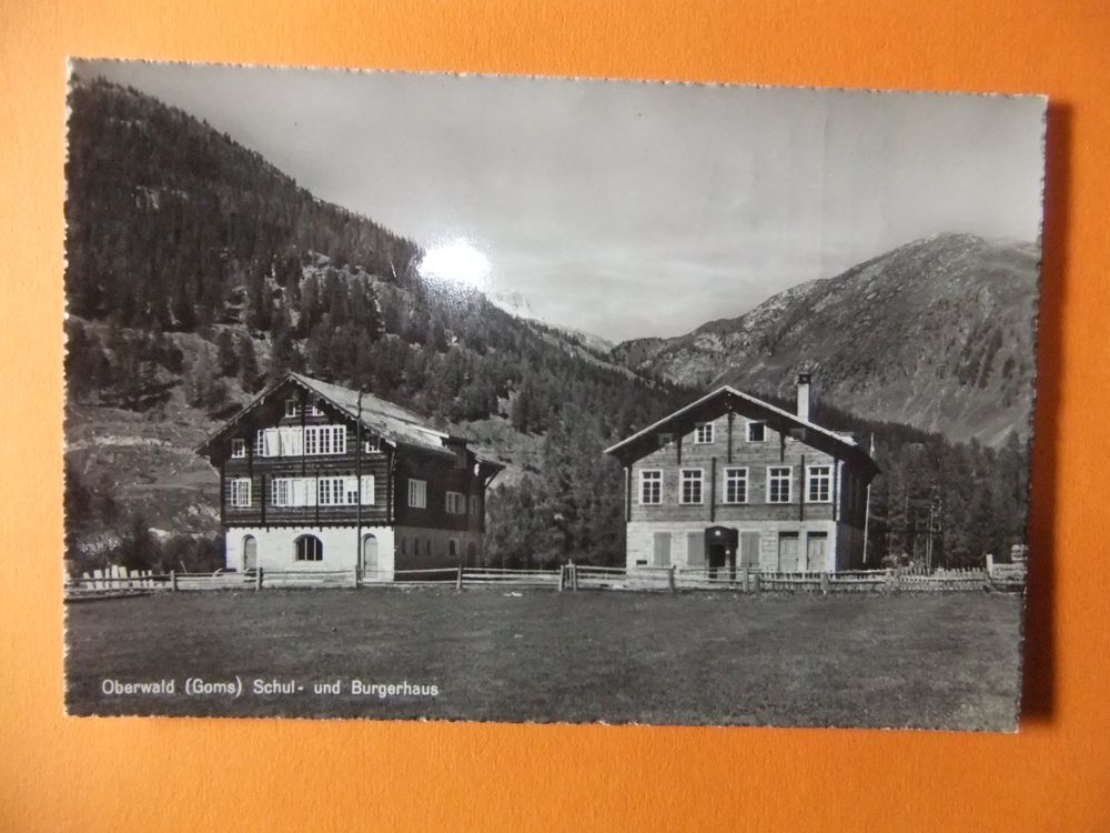 Oberwald Schul- und Burgerhaus (Gebraucht) in St. Niklaus VS für CHF 6 – mit Lieferung auf ...
