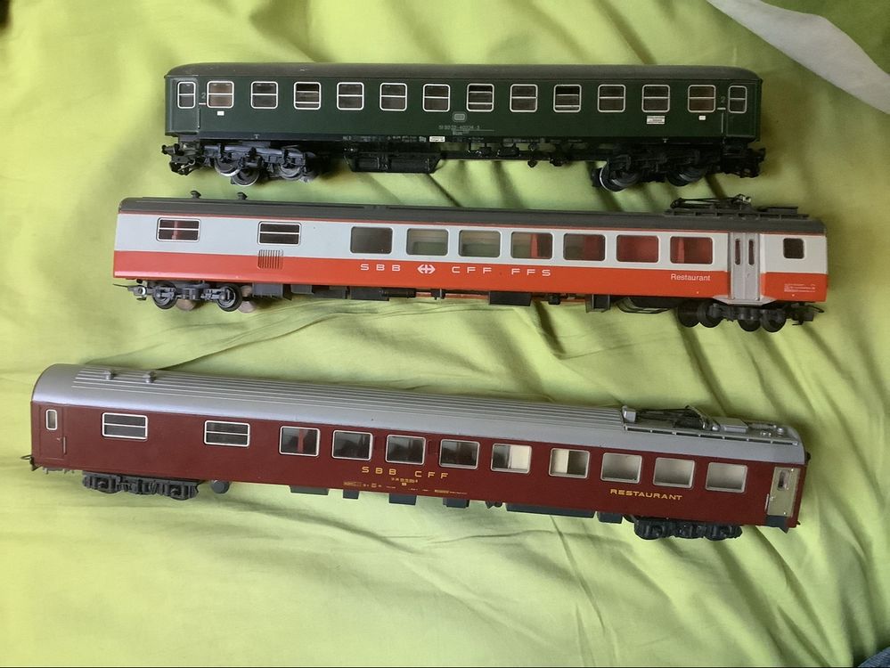 2 verschidene Speisewagen von der sbb und ein Personenwagen (Gebraucht) in Theilingen für CHF 12 ...