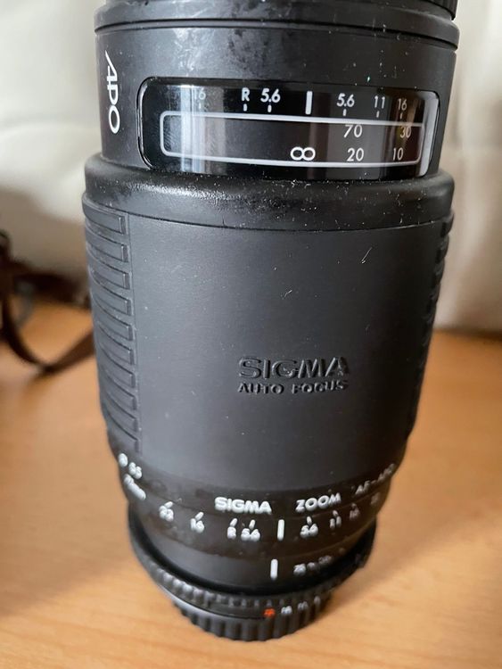 Sigma Zoom AF-APO,1:4,5-5,6 F=75-300, 2xmit Deckel (Gebraucht) in Kehrsatz für CHF 9.95 – mit ...