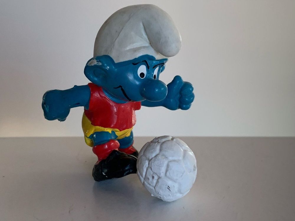 Schleich Schlumpf Fussballer PEYO B183D (Gebraucht) in Fribourg für CHF 2 – mit Lieferung auf ...