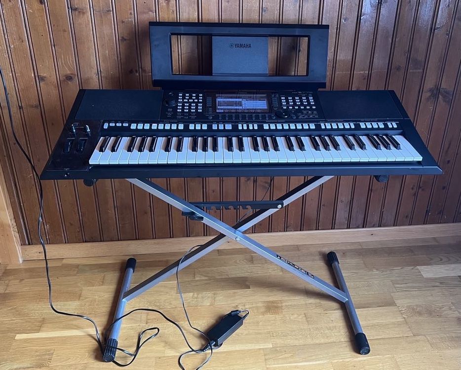 Yamaha psr-s 775 (Gebraucht) in Brüttelen für CHF 750 – nur Abholung ...