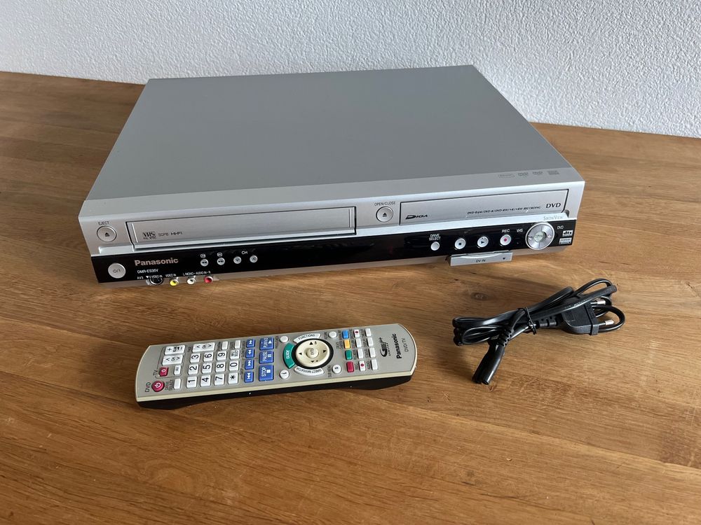 Panasonic DMR-ES35V VHS- DVD Komb (Gebraucht) in frauenfeld für CHF 159 – mit Lieferung auf ...