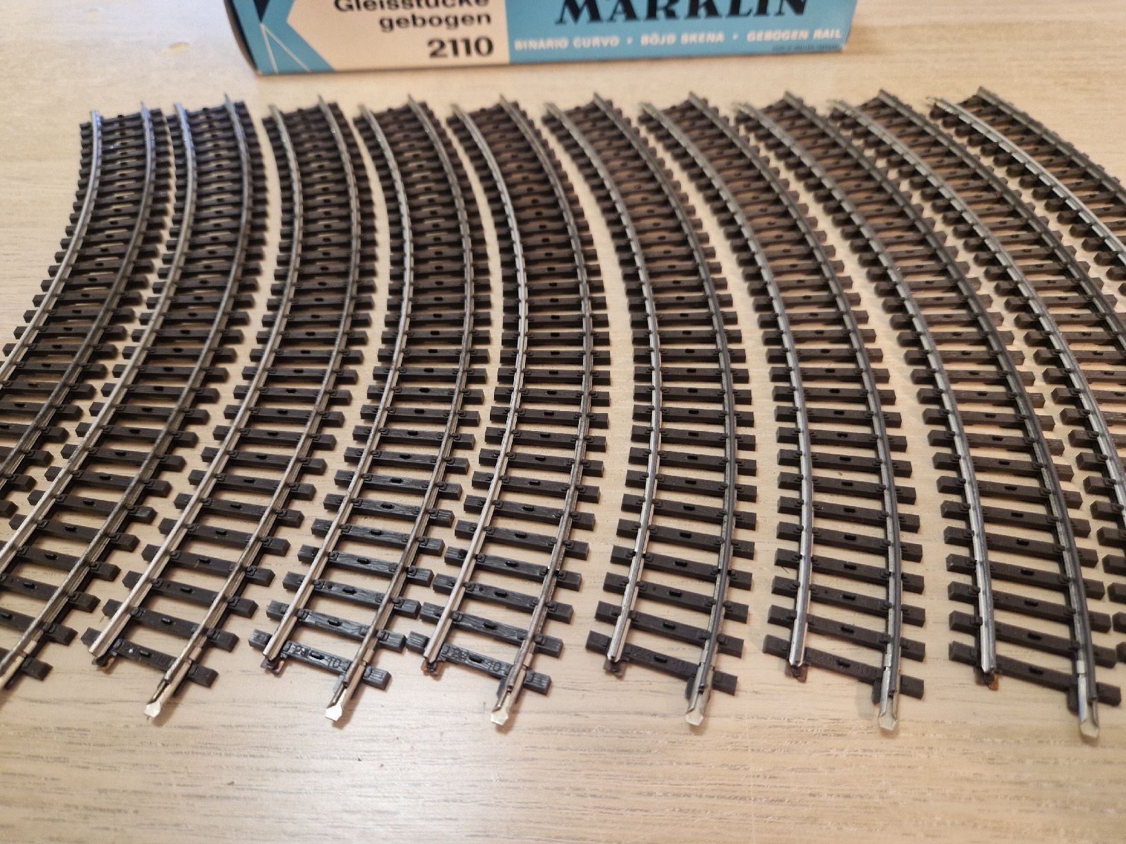 Märklin 10 x 2110 Gebogenes gleis K H0 OVP NEU (Neuf avec emballage d'origine) à St-Aubin-Sauges ...