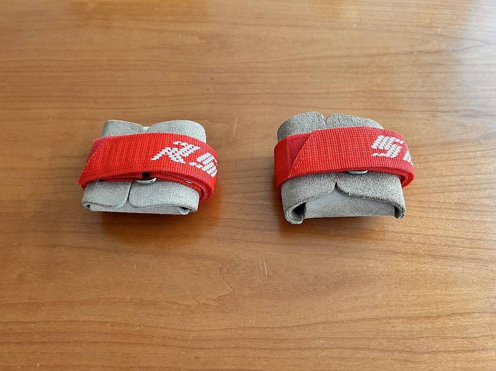 Reckleder / Riemchen Gr. 2 (Gebraucht) in Zollikerberg für CHF 30 – nur ...