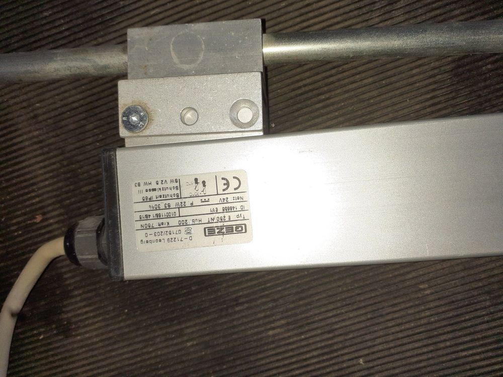 Spindelhubantrieb GEZE E250 NT RWA (Gebraucht) in Zihlschlacht für CHF ...