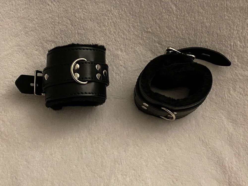 1 Paar Handschellen mit Fell - Luxus (Neu und originalverpackt) in für ...