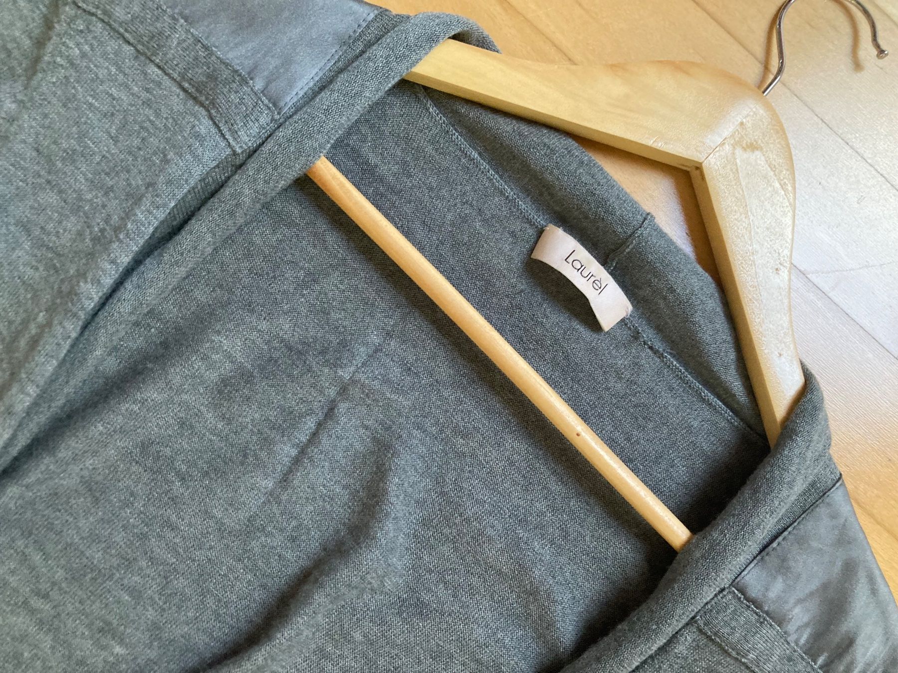 Laurél by Escada Wolle Cardigan Gr.36 (Gebraucht) in Unterägeri für CHF 26 – mit Lieferung auf ...