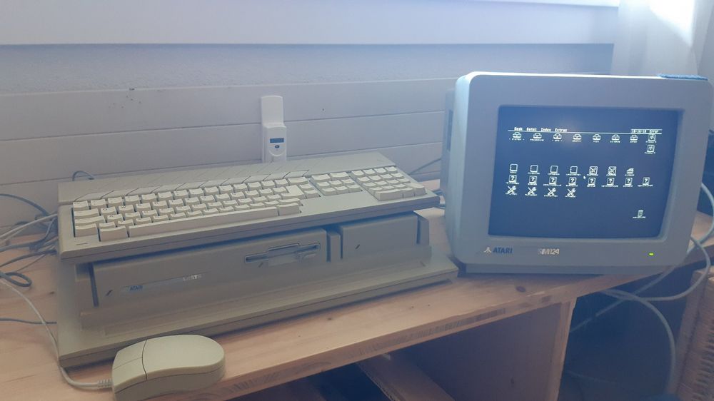 Atari Mega STE, antiker Computer, Rarität + Röhrenbildschirm | Kaufen auf Ricardo