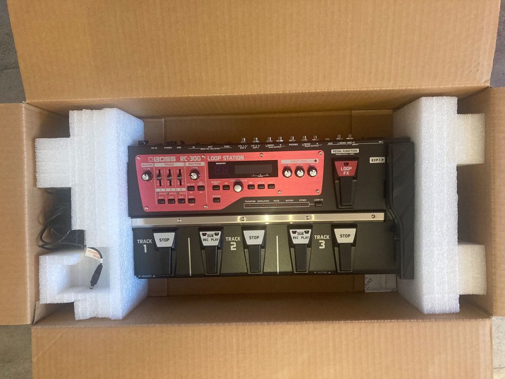 Roland RC-300 Looper (Neu und originalverpackt) in Untersiggenthal für ...