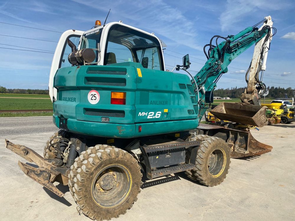 Radbagger Pneubagger New Holland 11 Tonnen (Gebraucht) in Niederbipp ...