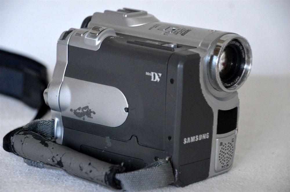 Camcorder / caméscope MiniDV Samsung VP-D31 (Defekt) in Collonges für ...