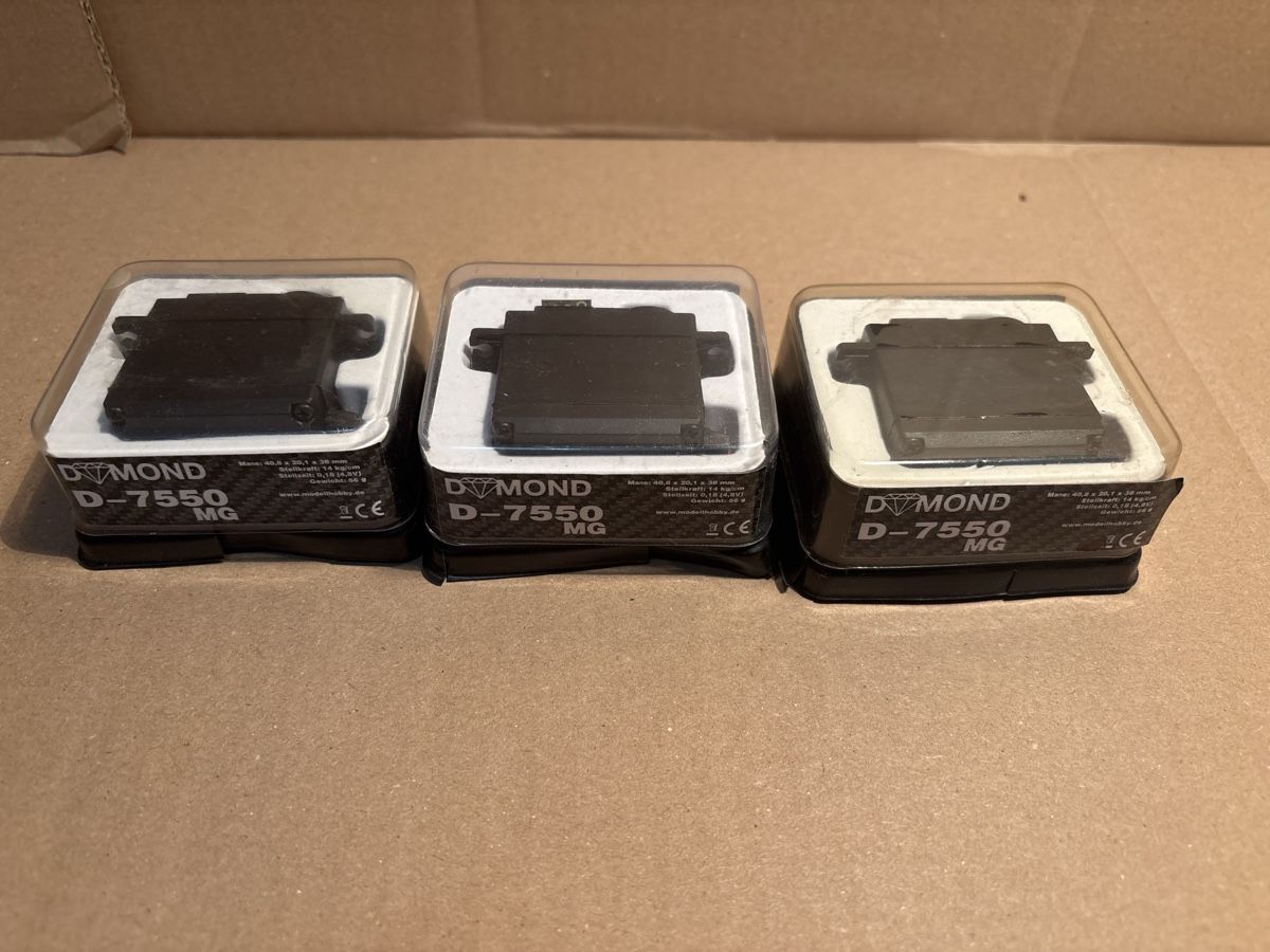 3x Diamond D-7550 MG Servo (Neu (gemäss Beschreibung)) in Buttisholz ...