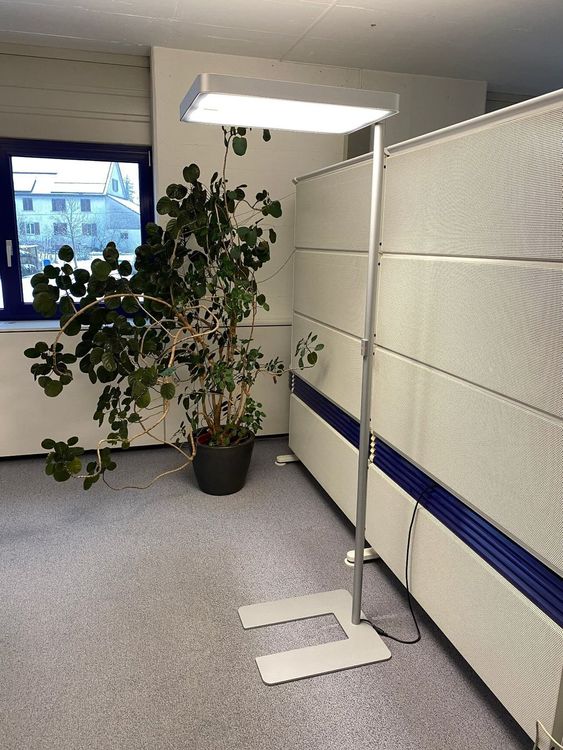 Waldmann Stehleuchte Ataro LED dimmbar Bewegungsmelder (Gebraucht) in ...