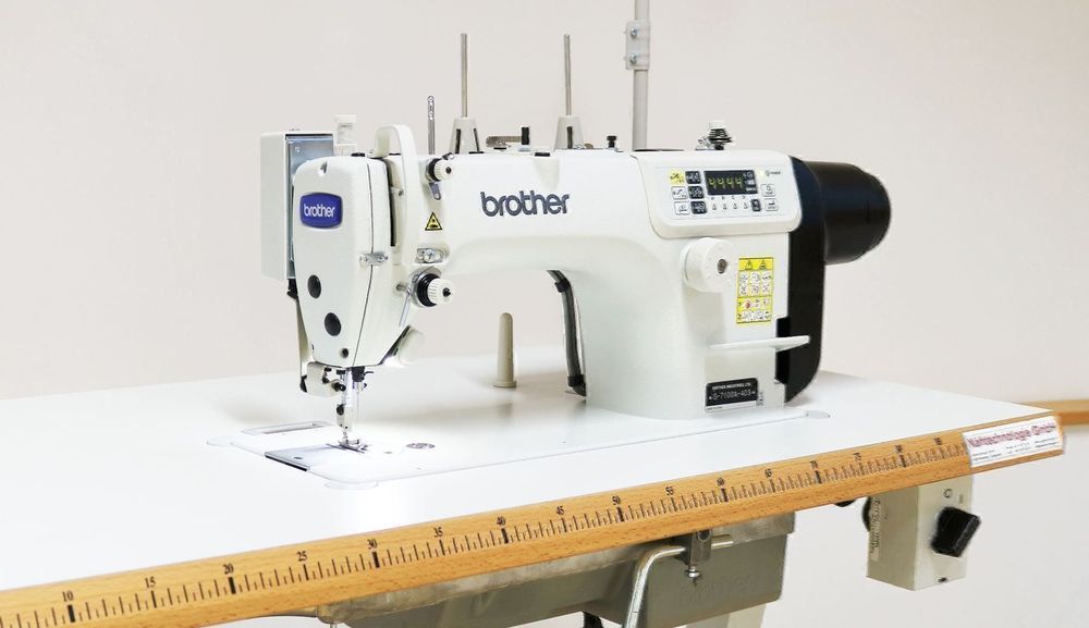 Industrienähmaschine Brother S-7100A Neu (Neu und originalverpackt) in ...