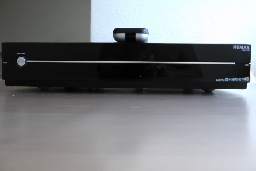 HUMAX SAT RECEIVER 500 GIGABYTE FESTPLATTEN KAPAZITÄT . | Kaufen auf ...