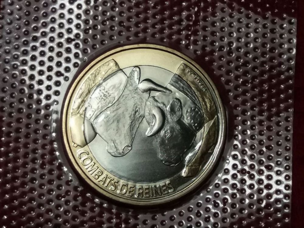 Combats de Reines 2012 / Ringkuhkämpfe (Neu und originalverpackt) in Laufen für CHF 16 – mit ...