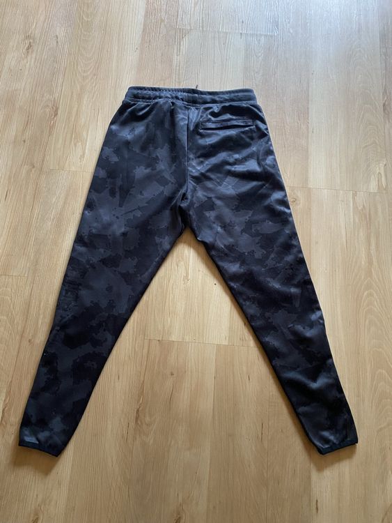 Deus Maximus Trainerhose von Kollegah (Gebraucht) in Gipf-Oberfrick für ...