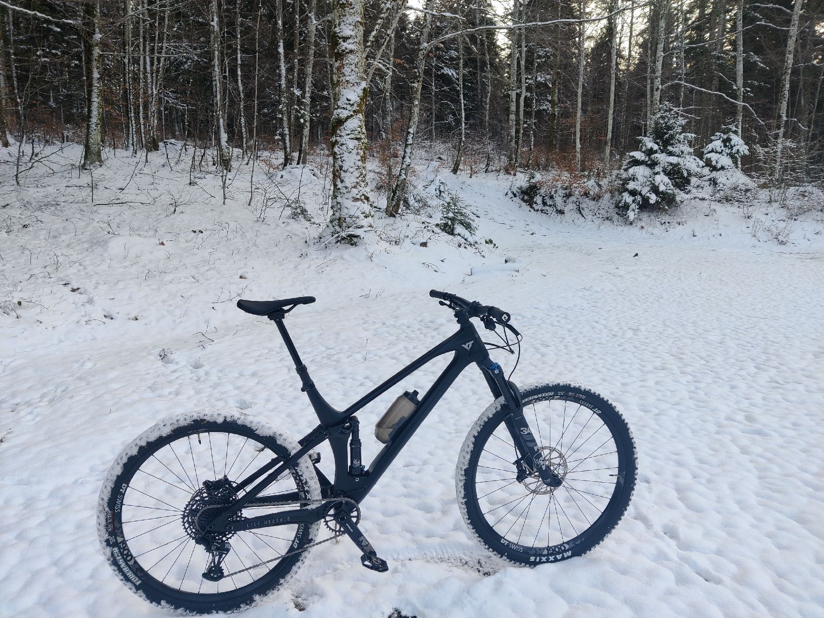 VTT YT Izzo CORE 2 XL 2023 - très peu roulé (Gebraucht) in Villiers für ...