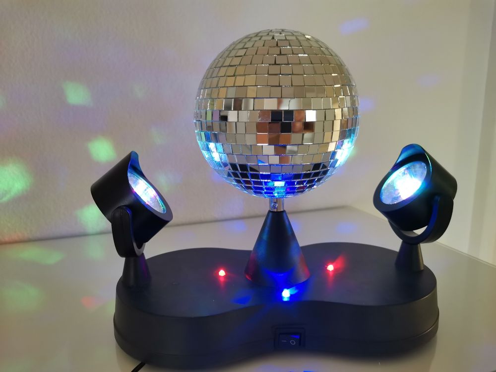 DISCO-LED-Spiegelkugel/ mit 2 Spots + Motor/ Netzbetrieb | Kaufen auf ... DISCO-LED-Spiegelkugel/ mit 2 Spots + Motor/ Netzbetrieb | Kaufen auf ...