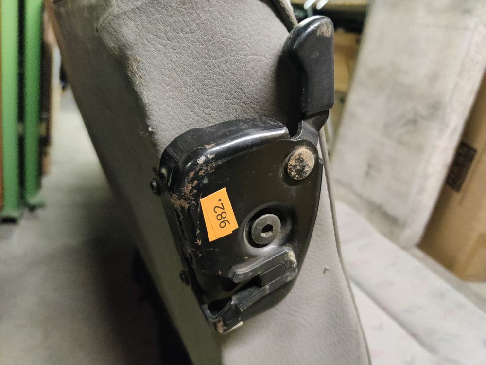 Original VW T4 Sitzbank dritte Reihe | Kaufen auf Ricardo