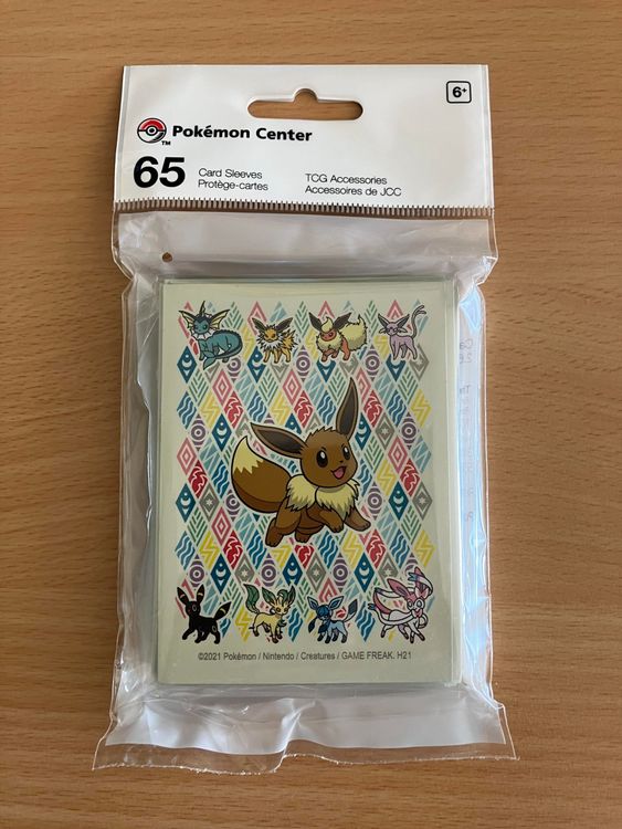 Pokémon Center Card Sleeves Eevee Prismatic Evoli (Neu und ...