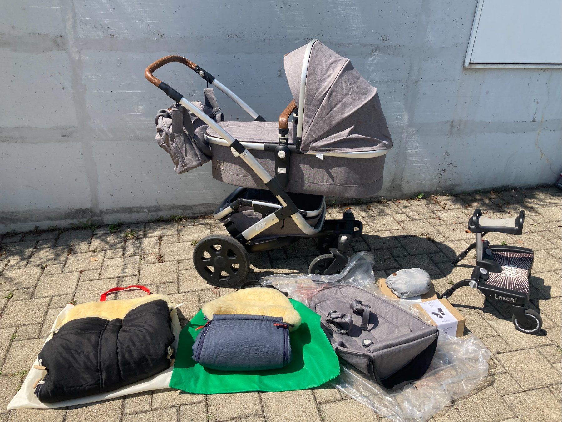 Joolz Geo 2 inkl. 2 Fellsäcke und Zubehör (Gebraucht) in Wetzikon ZH ...