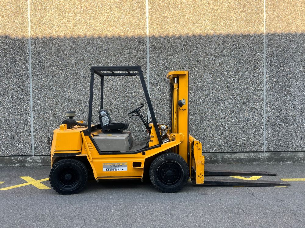 Ab1.Fr TCM Diesel Stapler 3000KG Hubkraft guter Zustand (Gebraucht) in Dällikon für CHF 6406 ...