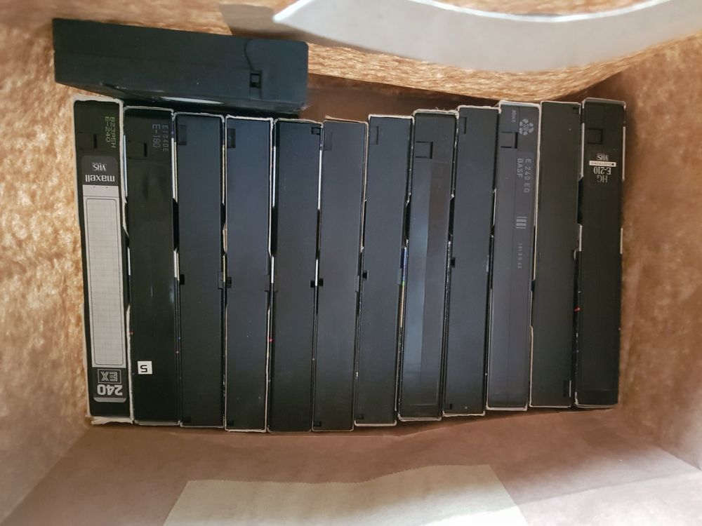 Diverse alte VHS Kasetten (Gebraucht) in Boswil für CHF 3 – mit Lieferung auf Ricardo kaufen