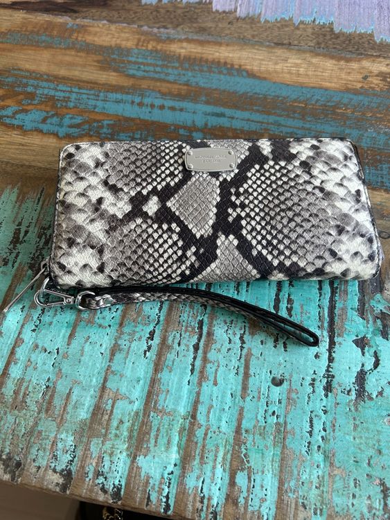 Michael Kors Portemonnaie (Gebraucht) in Forch für CHF 19 – mit ...