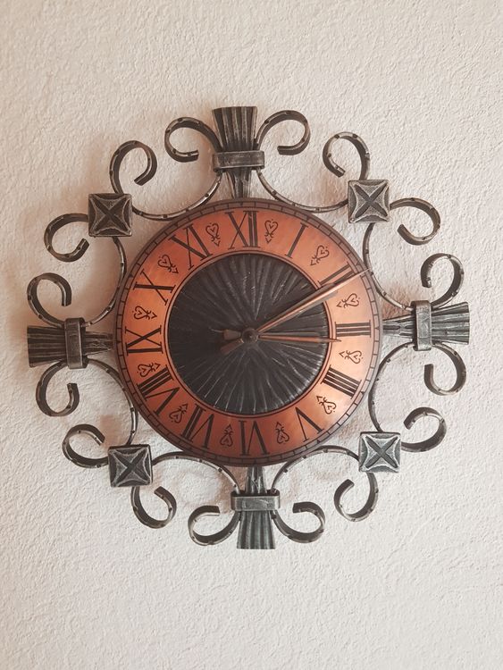 Wanduhr Schmiedeeisen (Gebraucht) in Altnau für CHF 23 – mit Lieferung auf Ricardo kaufen