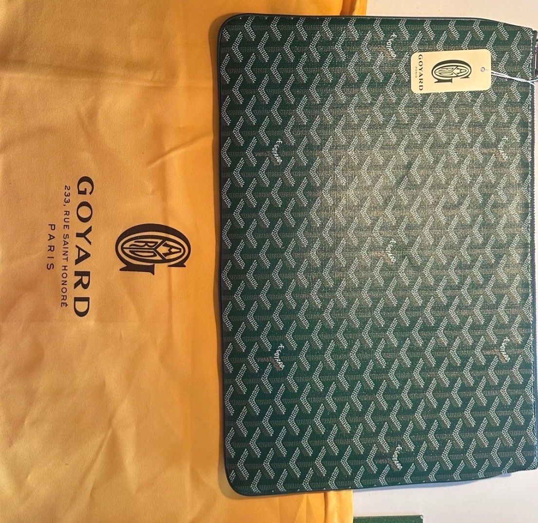 Pochette Goyard Vert Neuf Jamais Utilisé Magnifique! (Neuf avec ...
