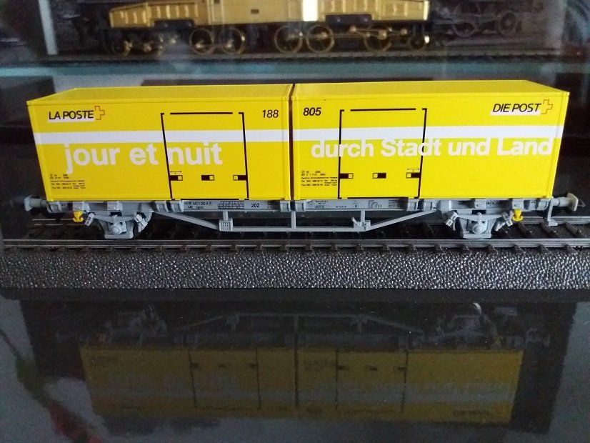 Piko HO 57726. Wagon avec 2 containers Poste Nr.188 /805 (Neu und ...