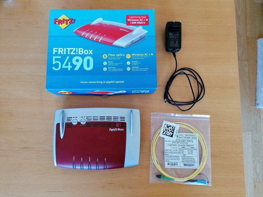 Fritz Box 5490 Fiber Router inkl. Kabel | Kaufen auf Ricardo